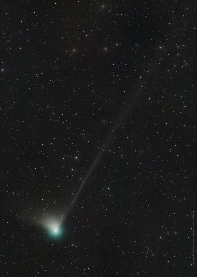 Cometa que passou pela última vez na órbita terrestre há 50 mil anos ... Cometa que passou pela última vez na órbita terrestre há 50 mil anos ...